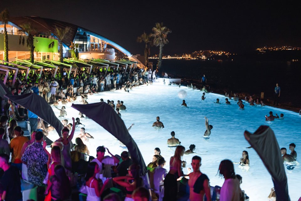 POOL PARTIES – PARTY ISLAND MALTA